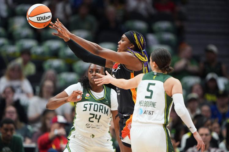 Zia Cooke and Flau'jae Johnson have career games as the Storm beat the ...