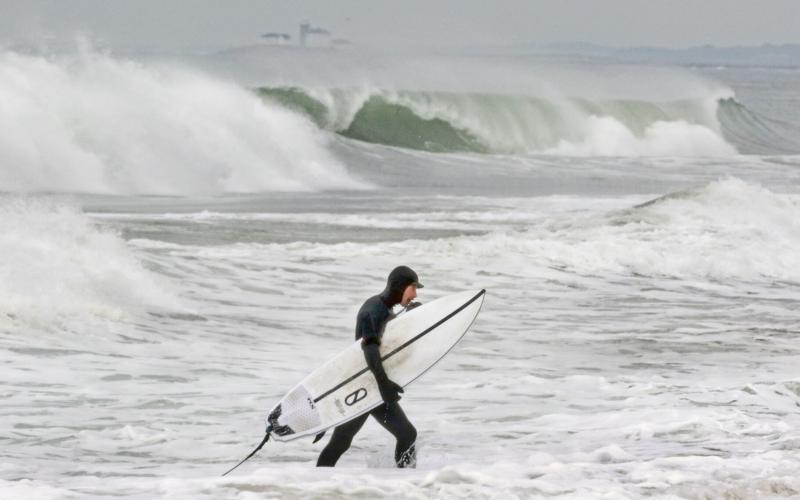 PHOTOS: Surf's finally up | Westerly | thewesterlysun.com