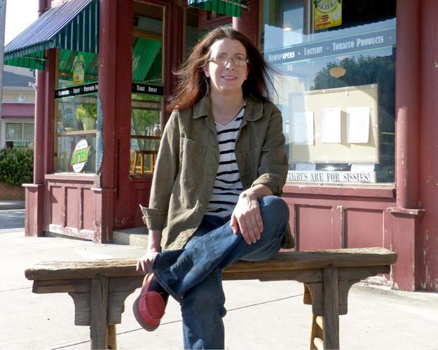 In The Easy Chair with ... Amanda Nall | Entertainment | thewesterlysun.com