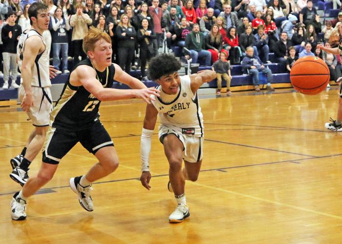 Boys basketball: Bulldogs edge Skippers after frantic fourth quarter ...