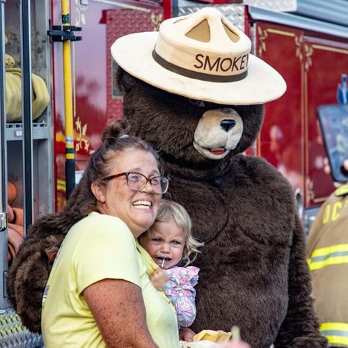 Photos A Salute To Smokey Bear In Annual Parade Westerly