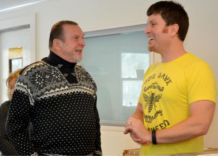 ‘Bee-ology’ for beginners: All hail to the queen at Firefly Farms ...