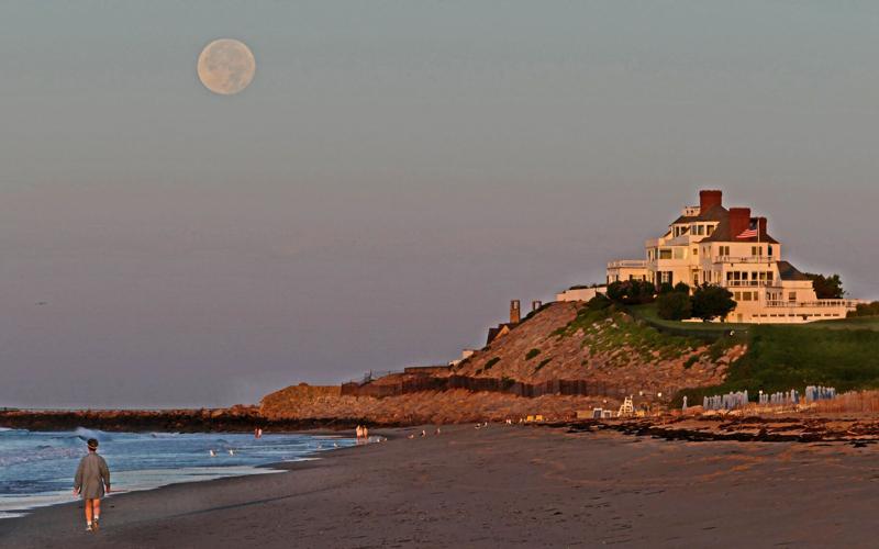 PHOTOS: Goodnight, Sturgeon Moon | Westerly | thewesterlysun.com