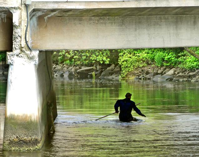 PHOTOS: Pawcatuck River Bridge gets its annual checkup | Westerly ...