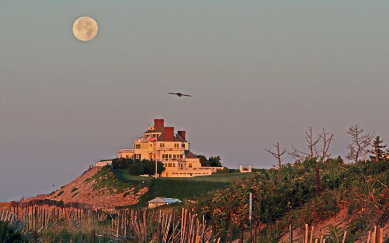 PHOTOS: Goodnight, Sturgeon Moon | Westerly | thewesterlysun.com