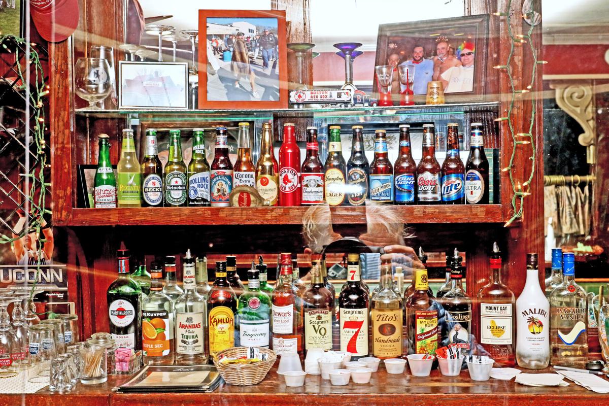 They did it their way: Zack’s Bar & Grille to close for good on New ...