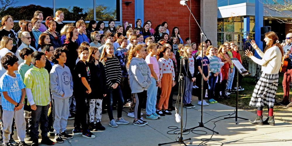 World War II veteran John Stellitano offers challenge to students and ...