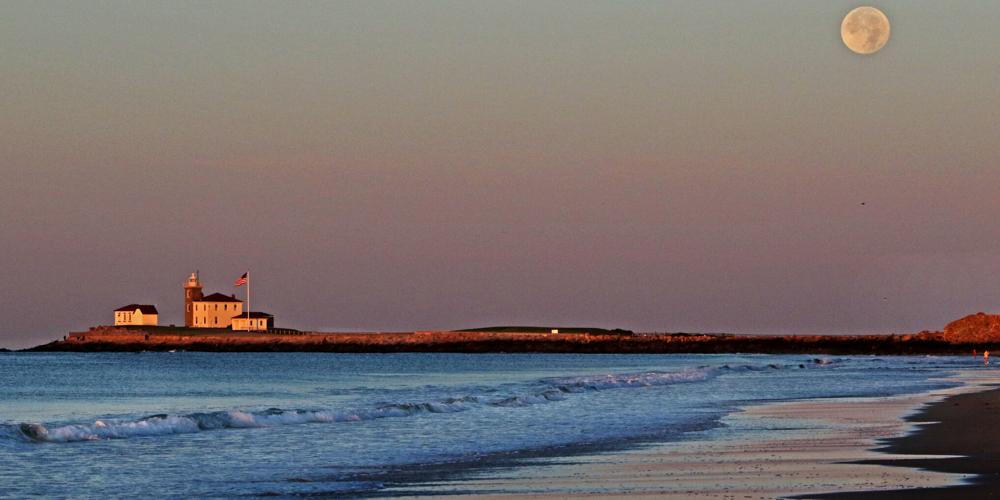 PHOTOS: Goodnight, Sturgeon Moon | Westerly | thewesterlysun.com