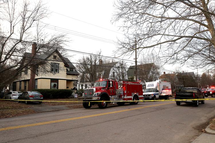 1 dead, 2 injured in Wednesday morning fire in Pawcatuck | Stonington ...