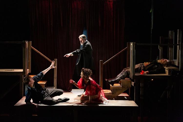 REVIEW: Gamm's breathtaking 'Hamlet' an absolute must-see ...