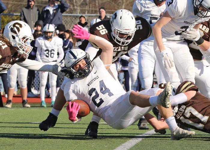 Football: Bulldogs control Bears from start to finish | Latest Sports ...