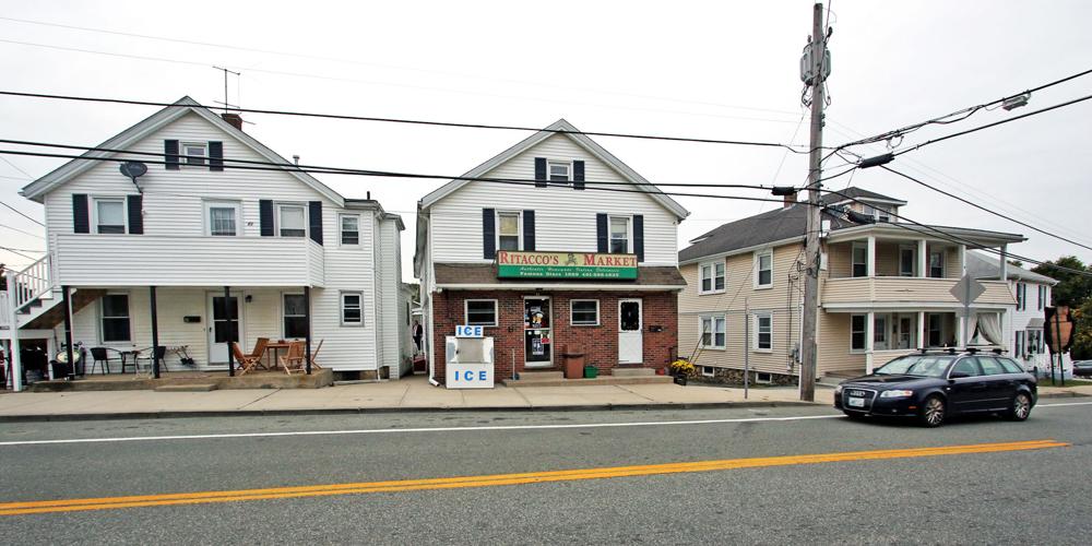 Ritacco's Market celebrates 50 years on Oak Street | Westerly ...