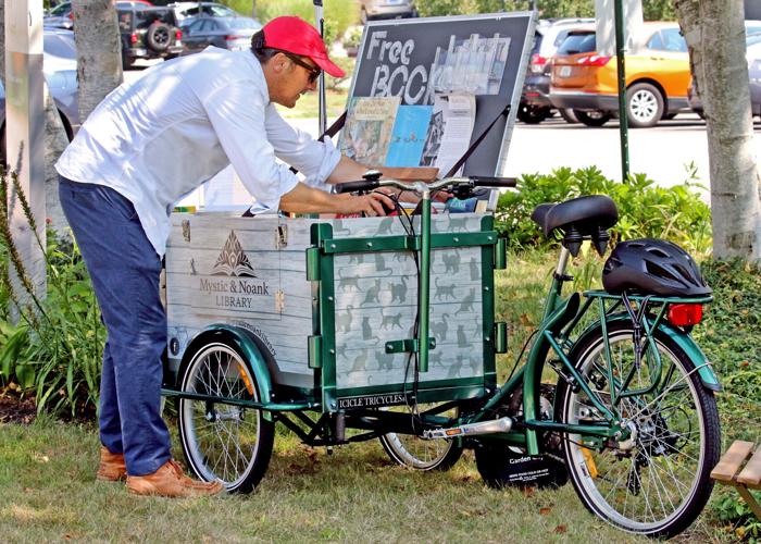 PHOTOS: A bicycle of books filled with summer stories | Stonington ...