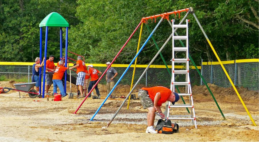 Laying down roots: new playground taking shape | News | thewesterlysun.com