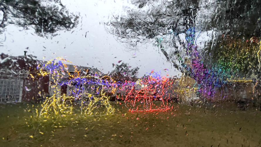 PHOTOS: Wet lights at Olde Mistick Village | Daily-news-alerts ...