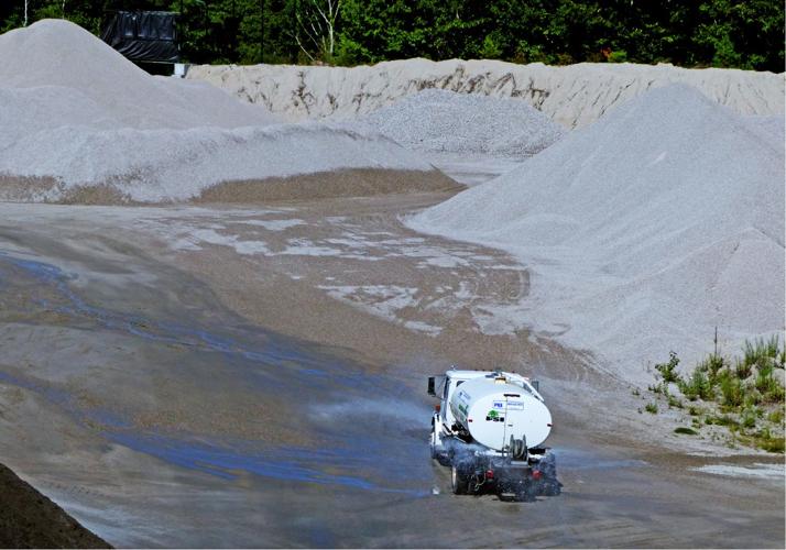 Tour offers lesson in quarry remediation | News | thewesterlysun.com