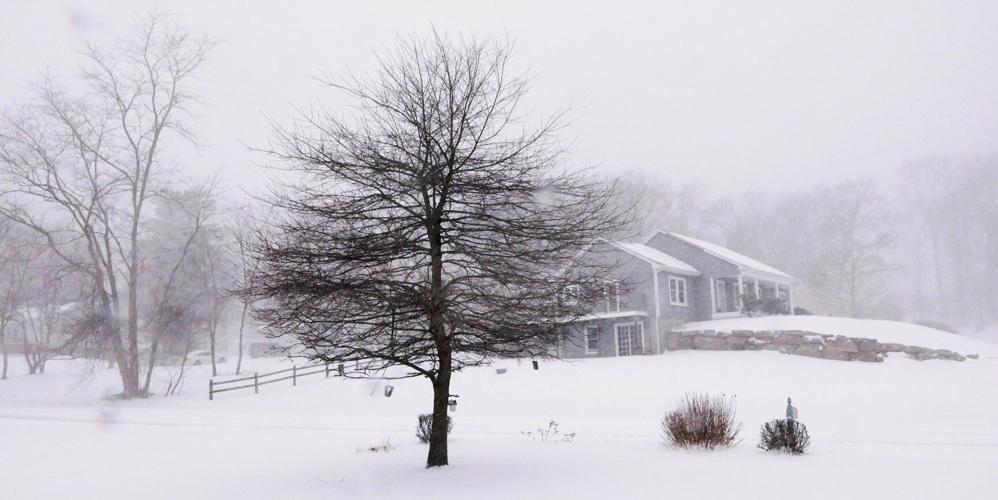 BURIED IN SNOW: Towns, residents dig out after weekend storm | Daily ...