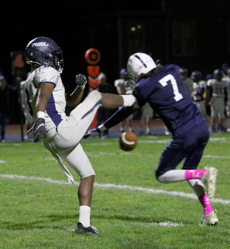 Football: Bulldogs dominate in win over SK, lock up playoff home game ...