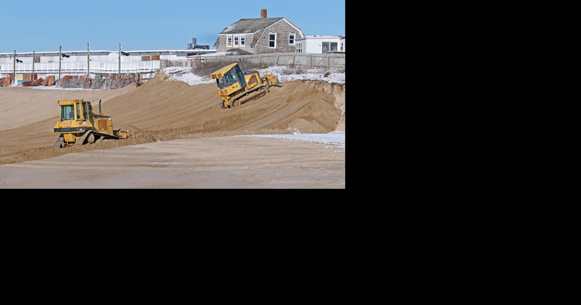 PHOTOS: Building up the berm | Westerly | thewesterlysun.com