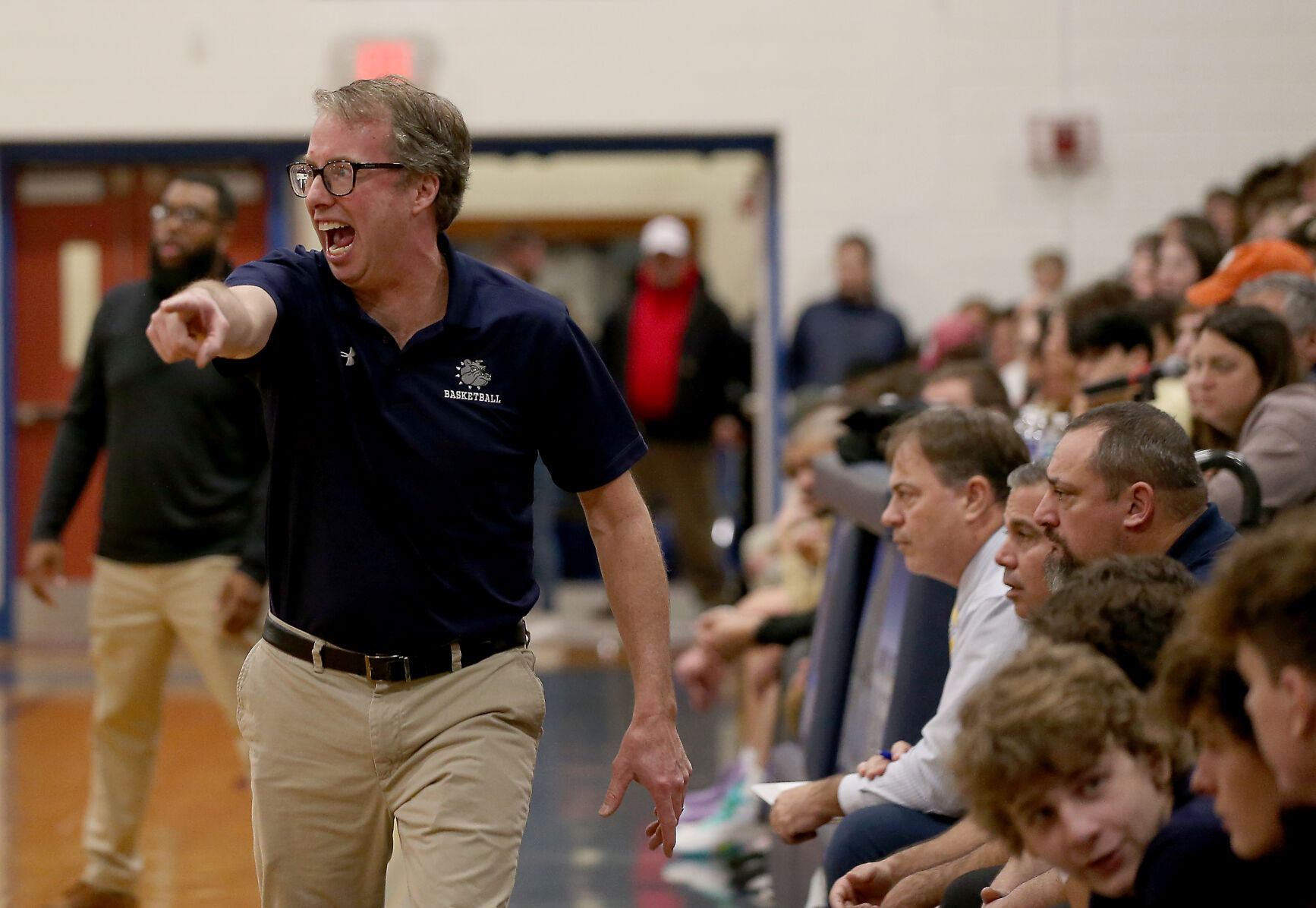 Boys basketball: Gleason steps down as Bulldogs coach after 17 seasons ...