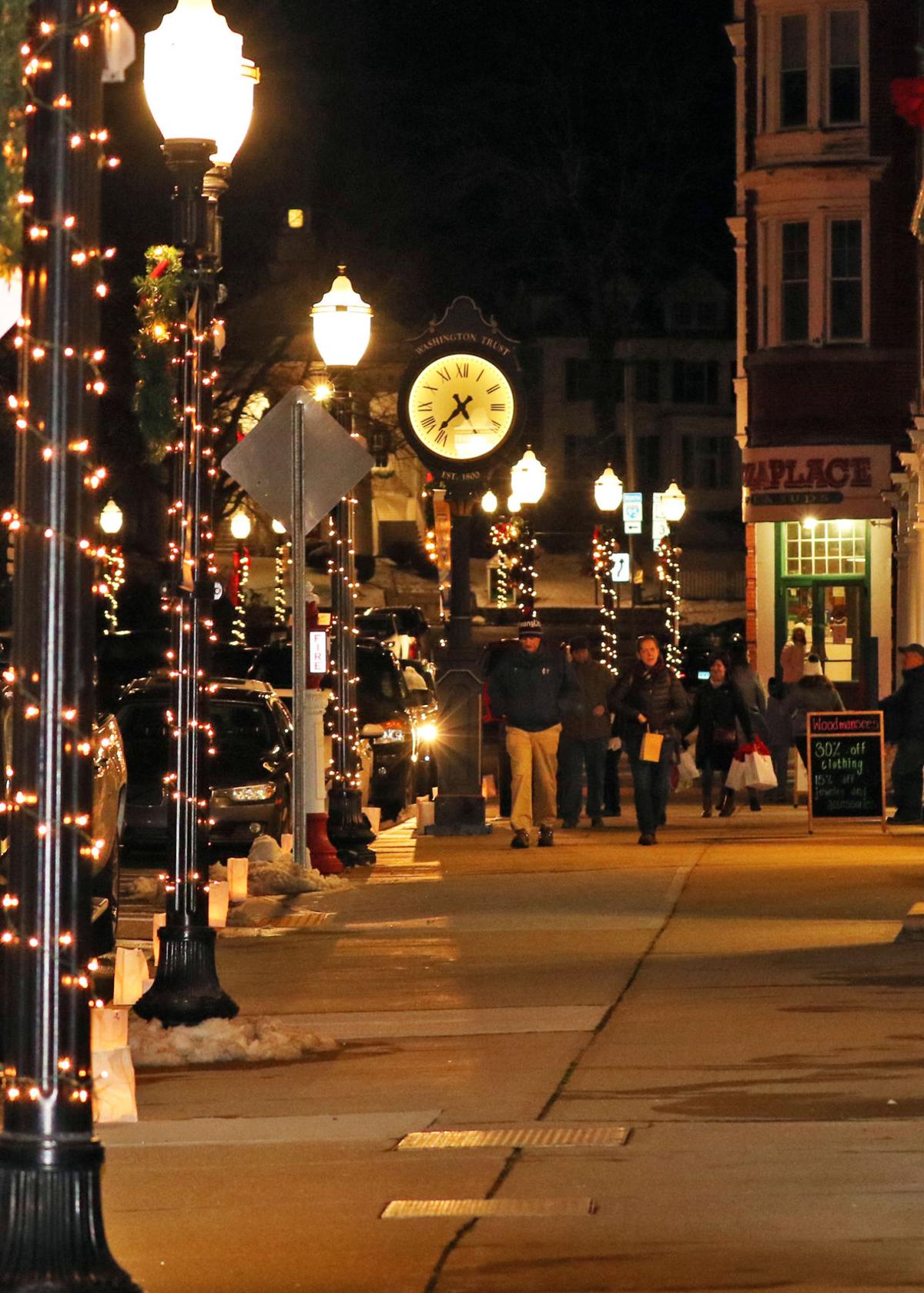 PHOTOS: Shoppers enjoyed Downtown Holiday Stroll and Luminaria ...