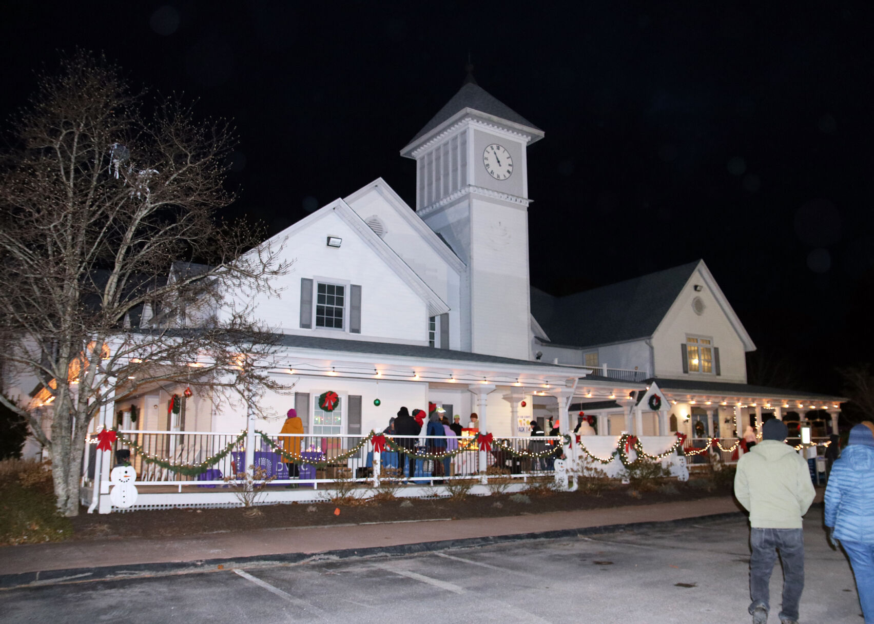 The Richmond Town Hall was brightly decorated with Christmas lights and ...