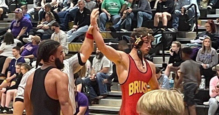 Brusly takes aim at title in state wrestling meet | Sports ...