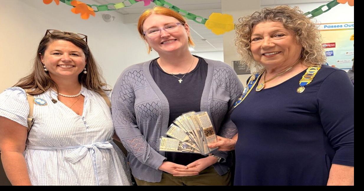 William Wofford Chapter donates bookmarks to library | Local News ...