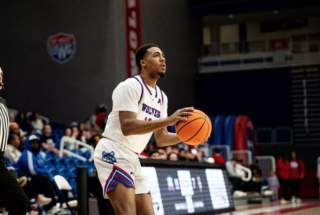 Smith drains jumper to secure conference win | Sports | times-georgian.com