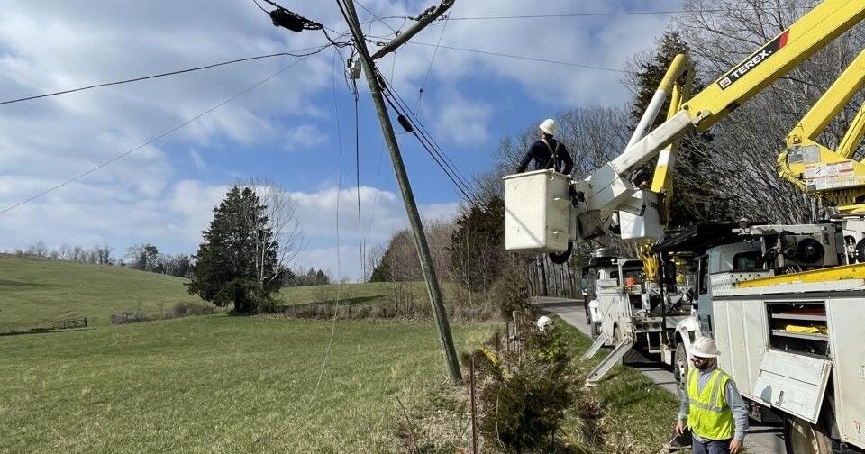 Carroll EMC Linemen spend week restoring power in Kentucky. | | times ...