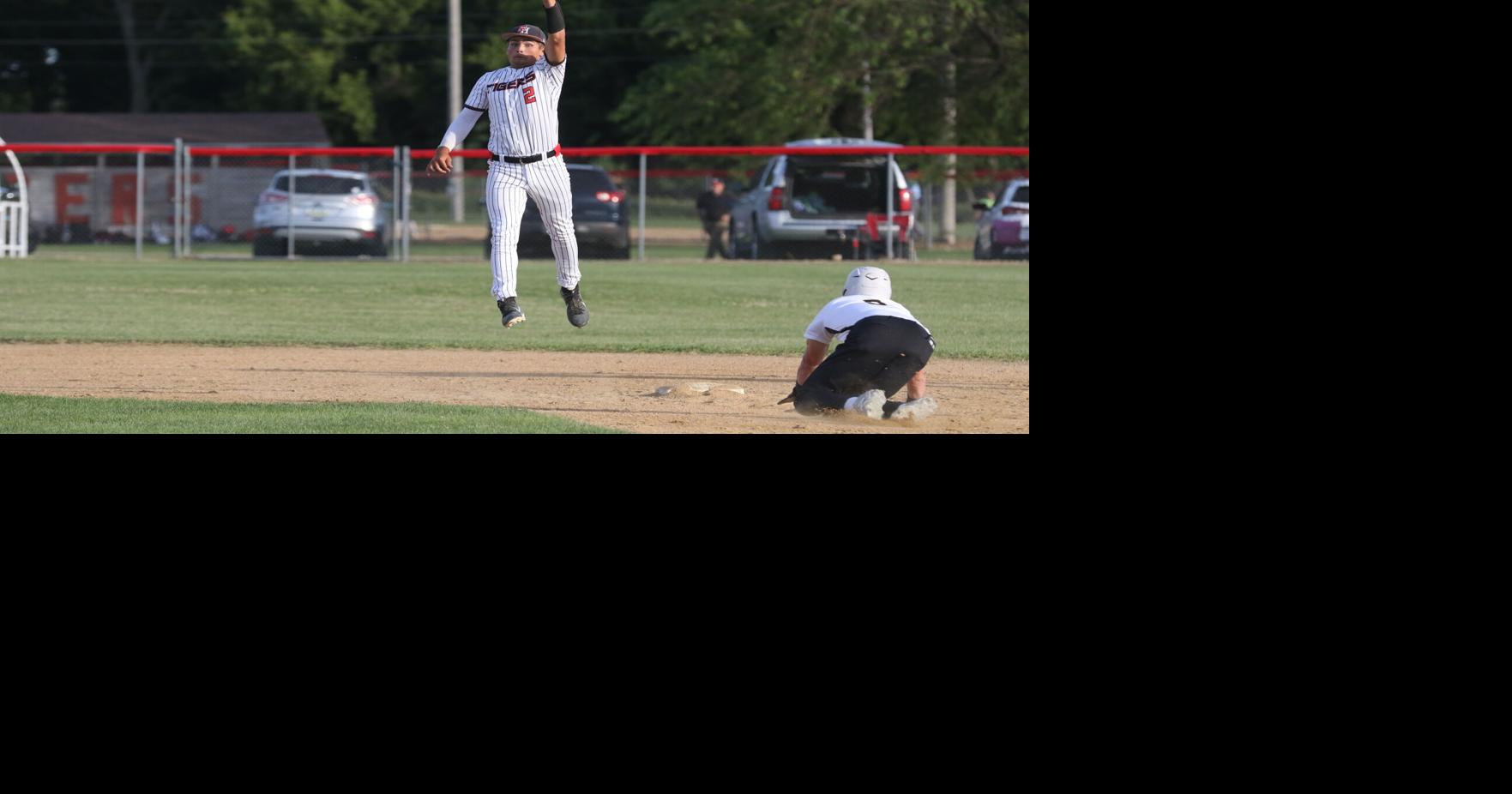 Six run inning decides winner | Sports | timescitizen.com