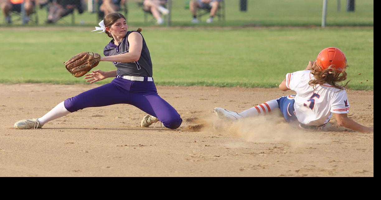 Costly error hurts Cougar comeback bid | Ackley World Journal ...