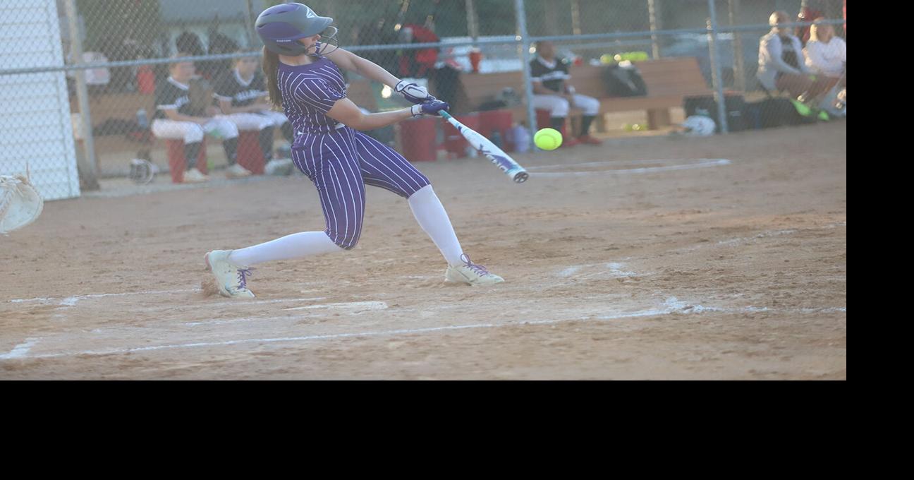 Big first carries Cougars over Bulldogs | Ackley World Journal ...