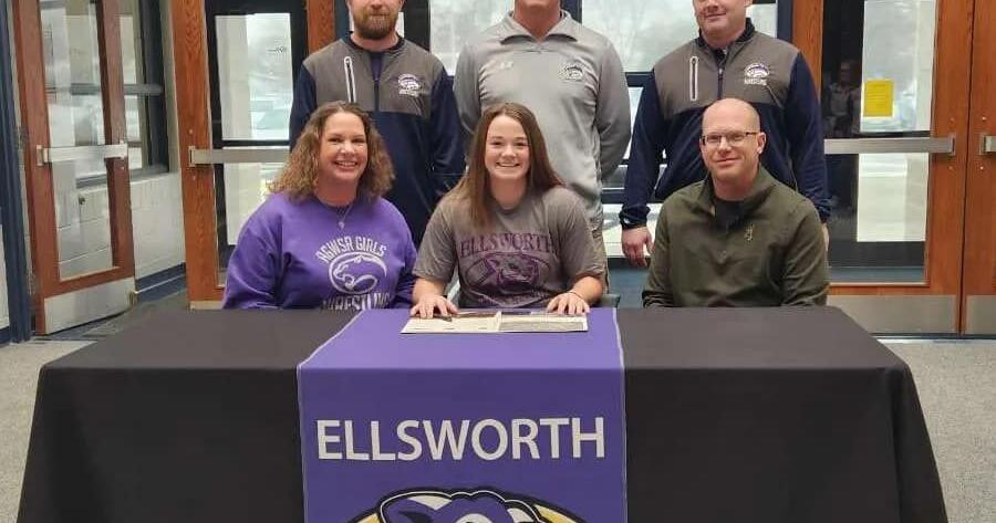 Rotgers signs with Panther women’s mat squad | Ackley World Journal ...