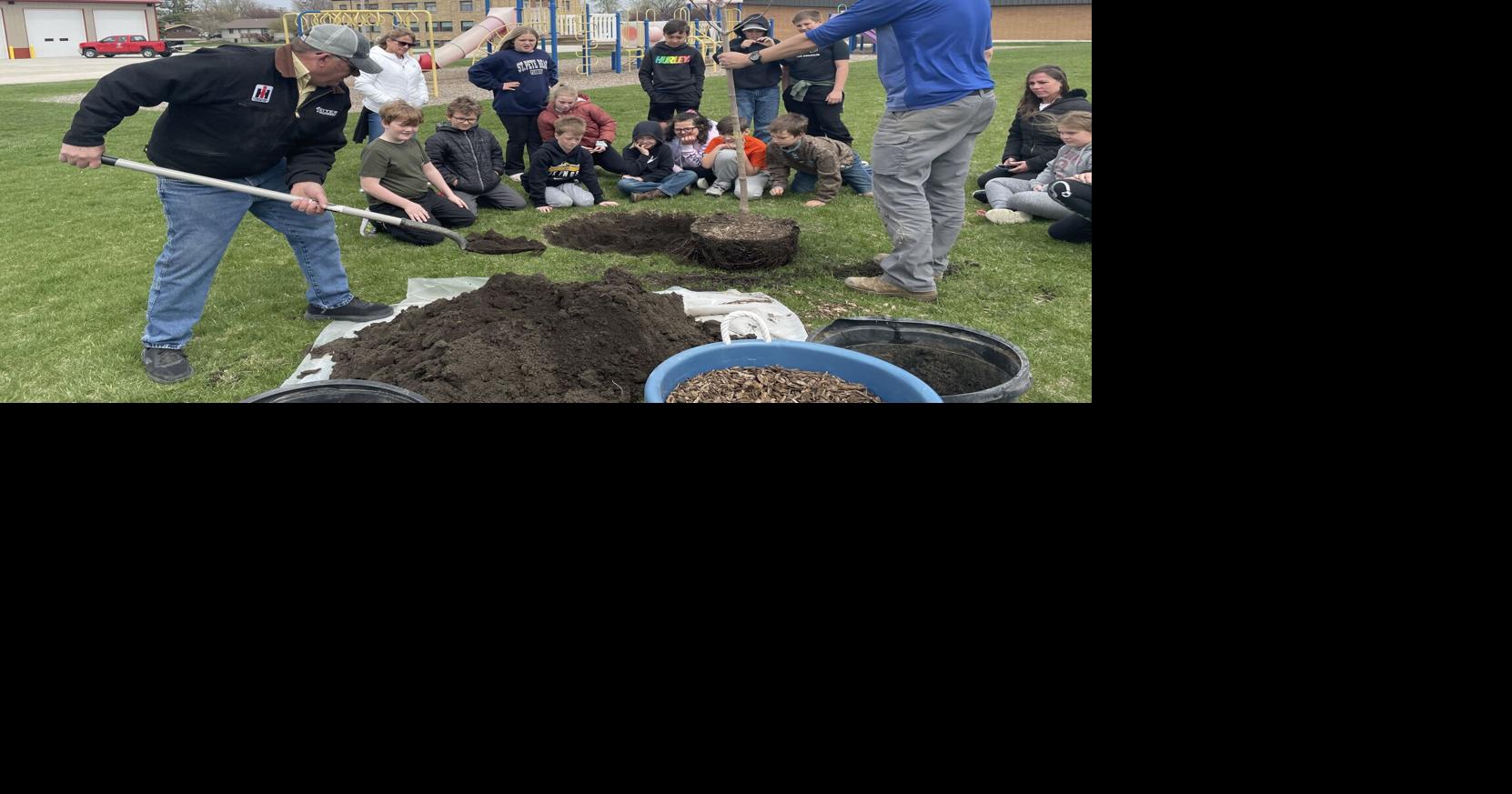 Elementary students plant educational seeds | News | timescitizen.com