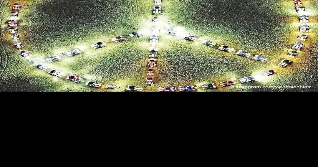 Hubbard tractor vigil will support peace in Ukraine | News ...