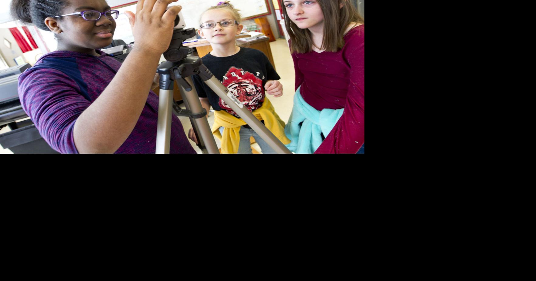 R.E. Thompson fourth-graders create virtual tours | Local News ...