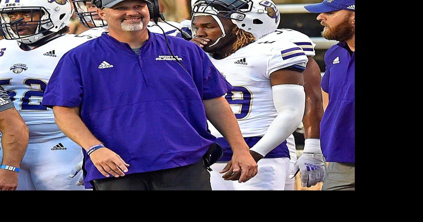 UNA football signs 12 in first signing period coming out of Division I ...