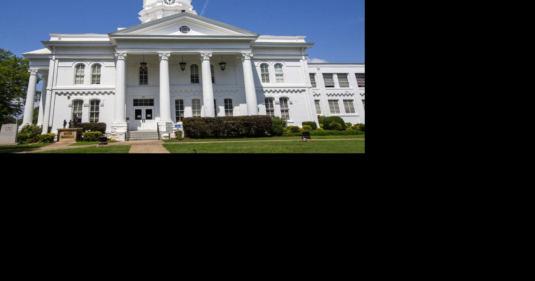 Portion of Colbert courthouse needs new roof | Local News | timesdaily.com