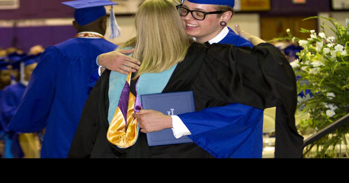 Florence High School Graduation | Gallery | timesdaily.com
