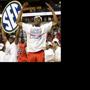 Rebels chomp Gators | Archives | timesdaily.com
