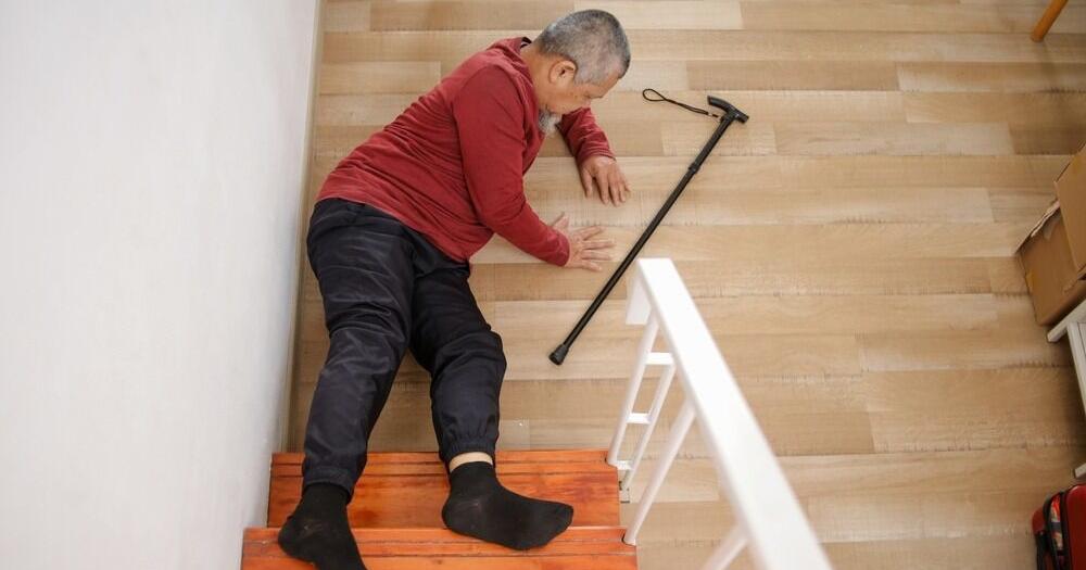 8 Signs a Slip and Fall Injury Is More Serious Than It First Felt ...