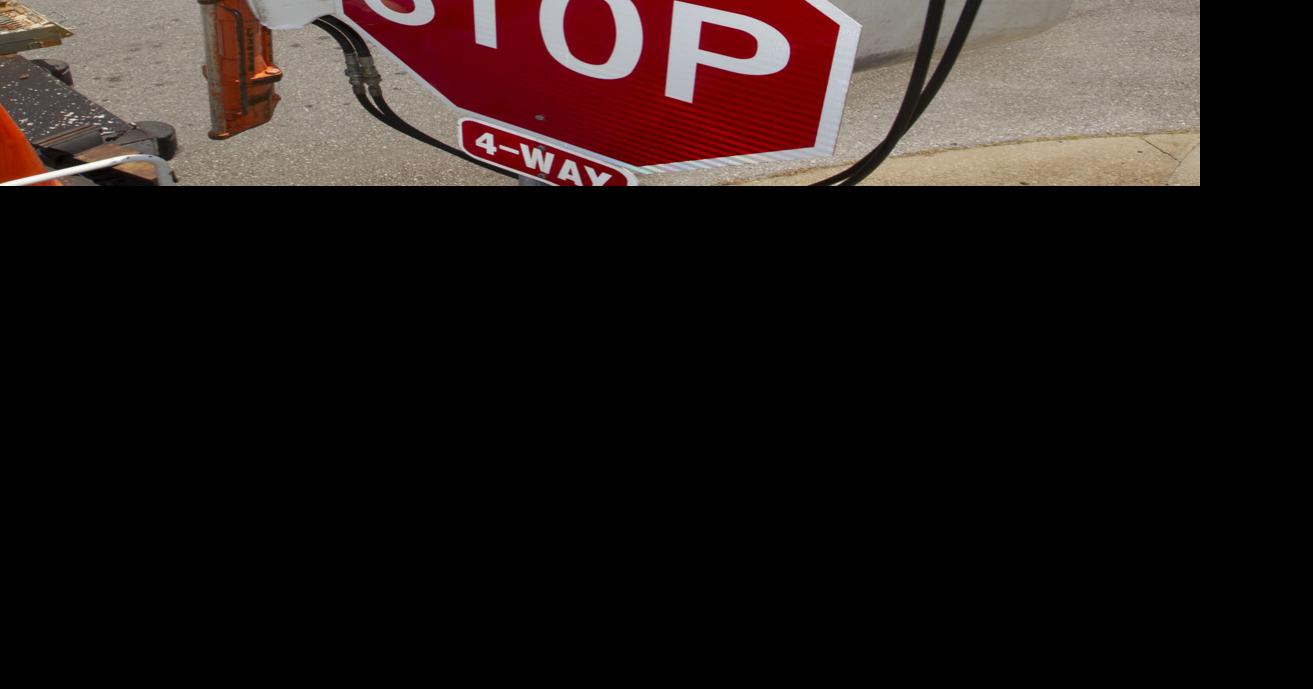 Muscle Shoals replacing street signs | Local News | timesdaily.com