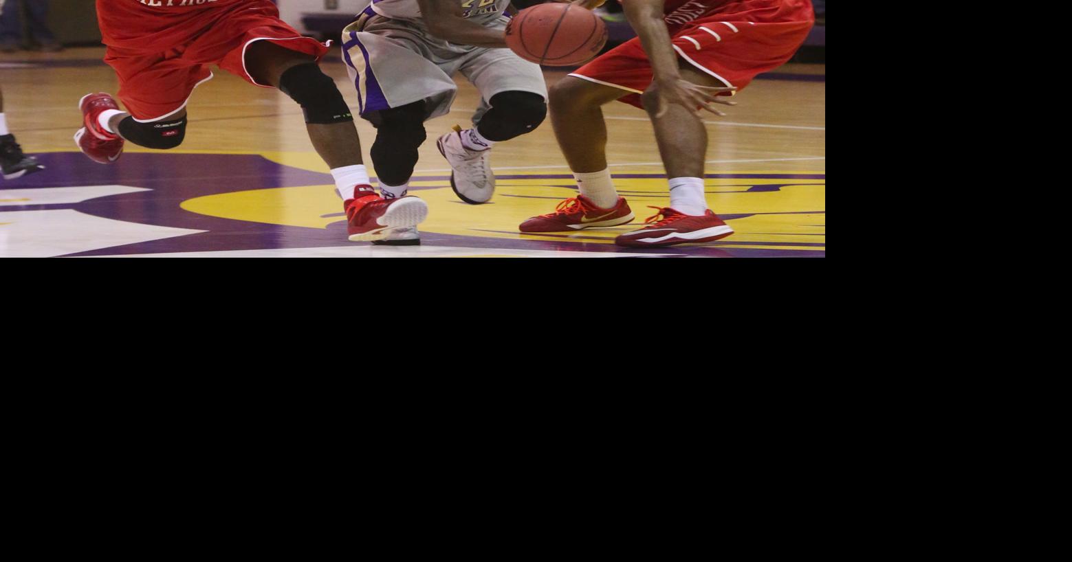 Martin Methodist Plays UNA | Gallery | timesdaily.com