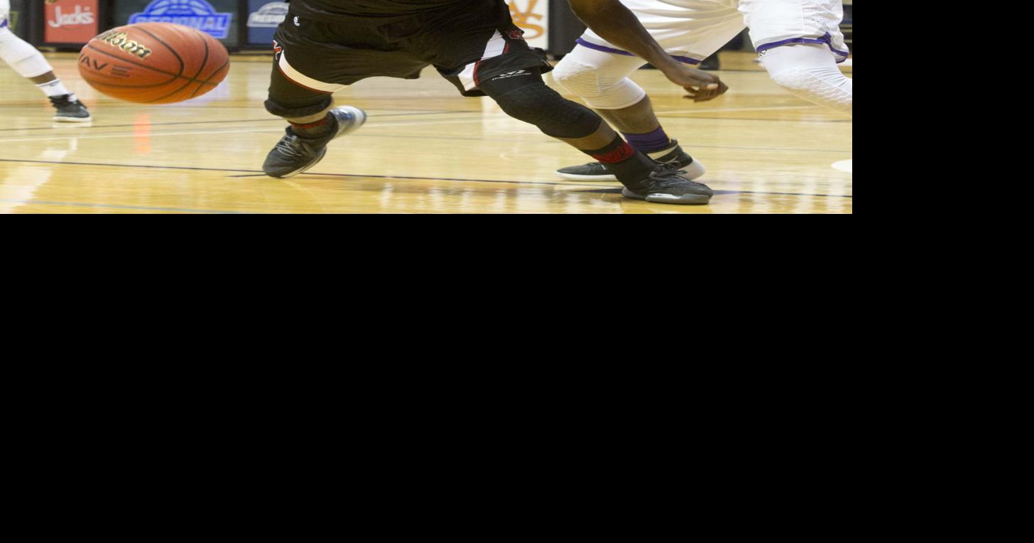 Winston leads Trojans to regional win | Sports | timesdaily.com