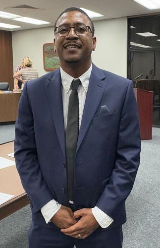 LIFE-HEALTH-SMALLTOWN-DOCTOR-PERKS-5-MCT | | timesdaily.com