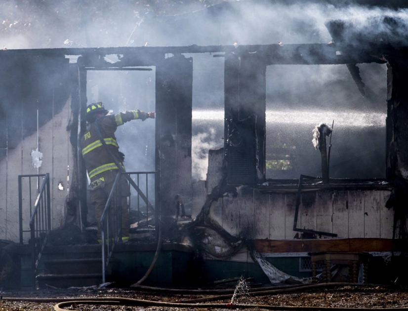 Fatal fire starts during standoff with suspect | Crime | timesdaily.com