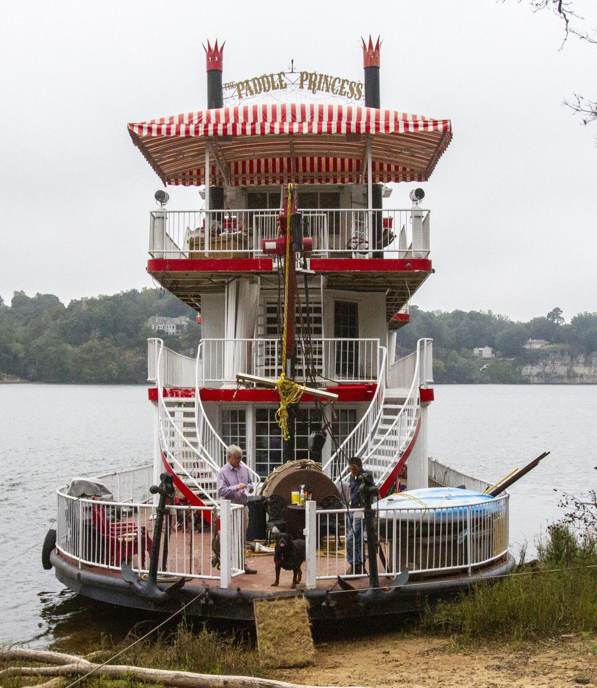 'Paddle Princess' draws attention at McFarland | Local News ...