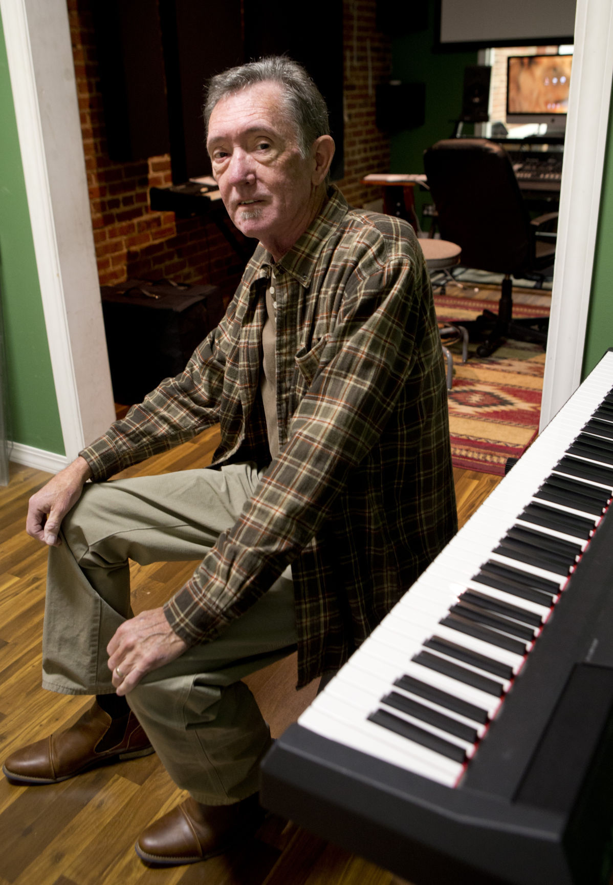 WALT ALDRIDGE: The song is king | Entertainment | timesdaily.com