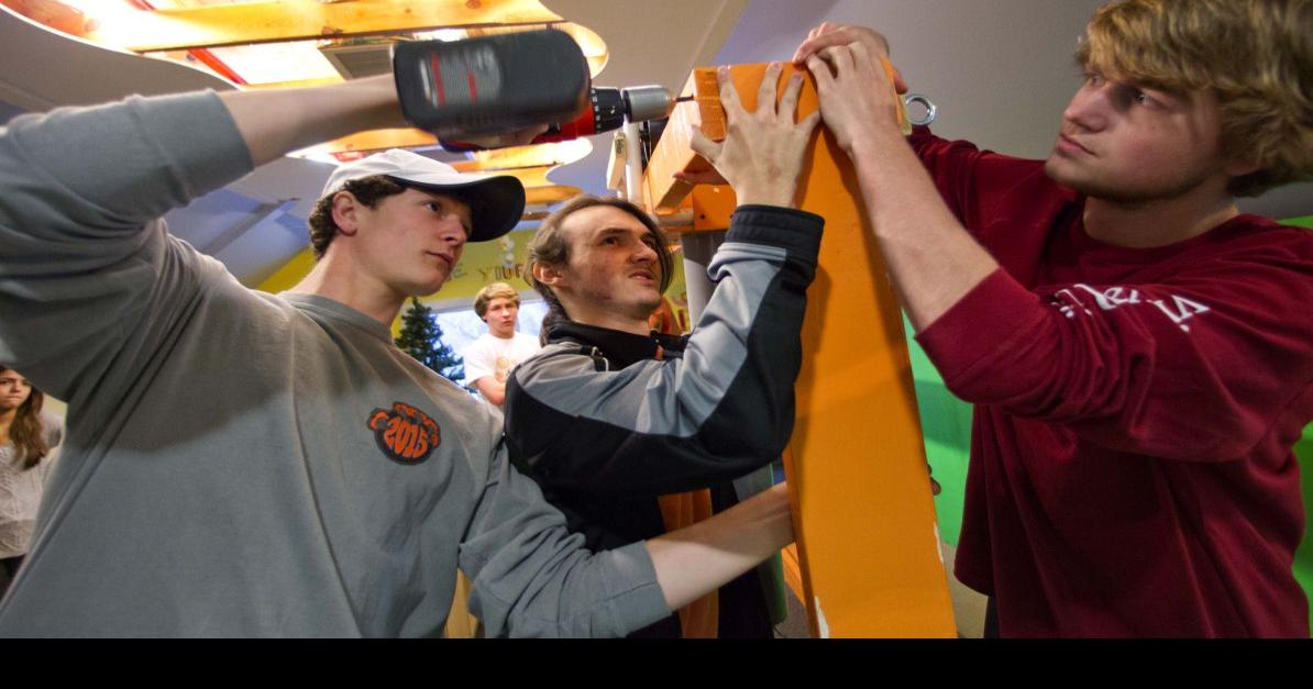 Brooks robotic team puts robot at Children's Museum | Gallery ...